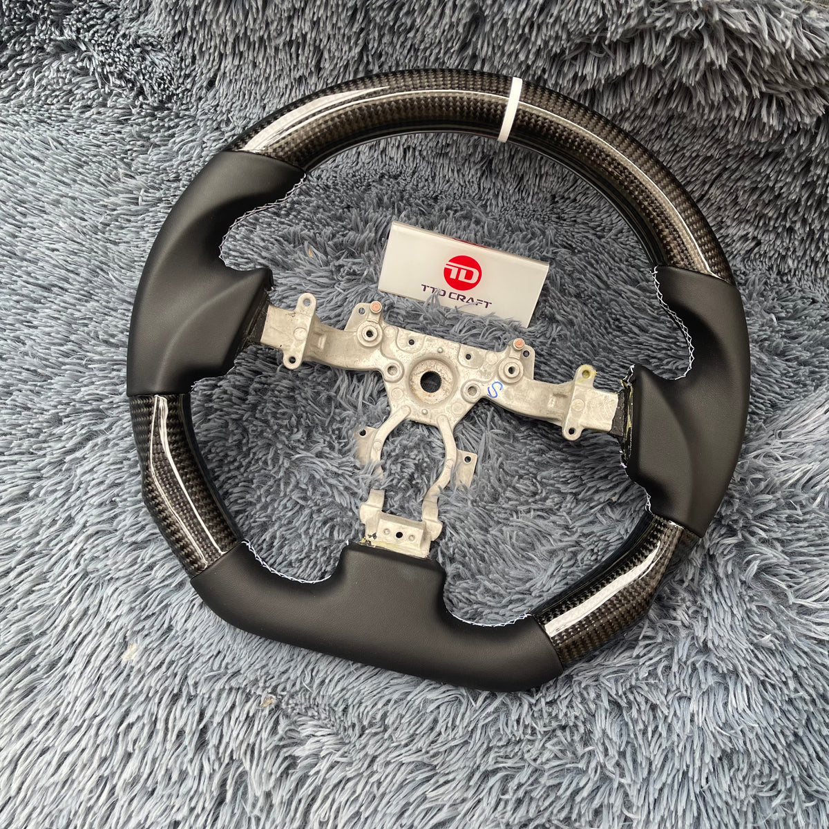 TTD Craft 2009-2016 GTR R35 Carbon Fiber Steering wheel