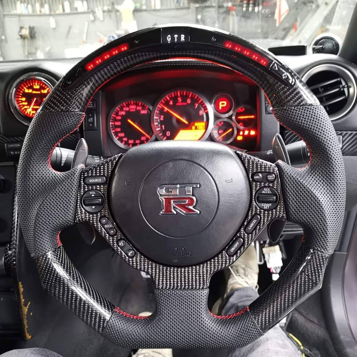TTD Craft 2009-2016 GTR R35 Carbon Fiber Steering wheel With led